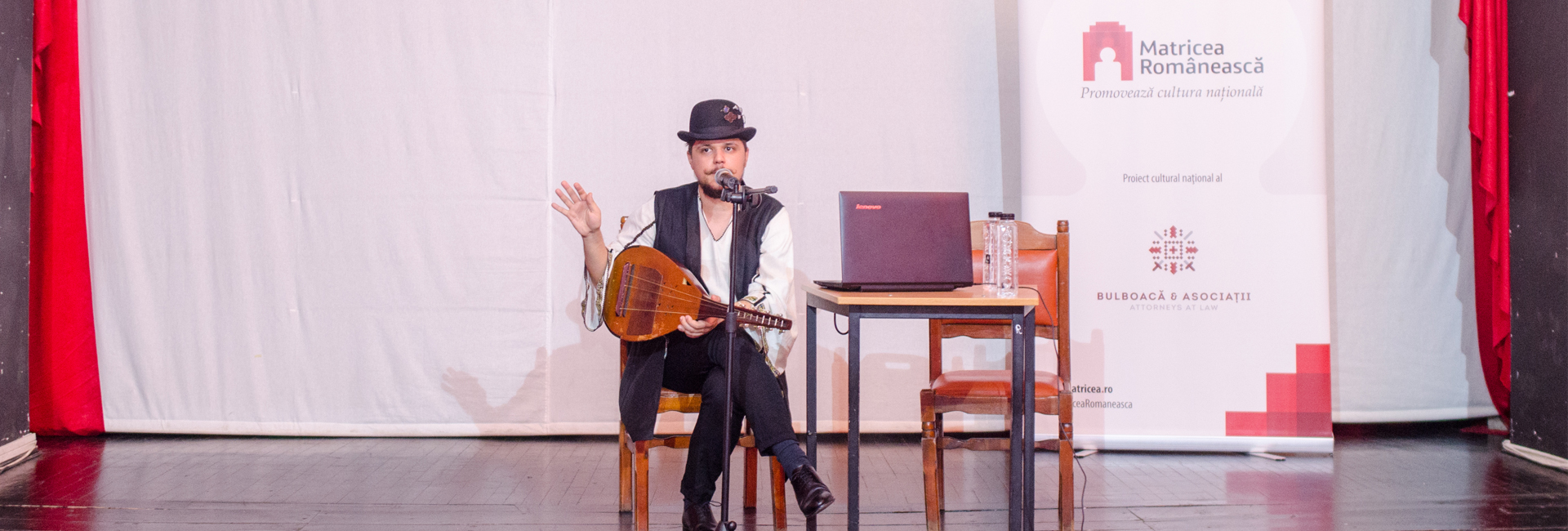 Întâlnirile Matricei, la Târgoviște. Cobzarul Bogdan Simion: „Muzica ...