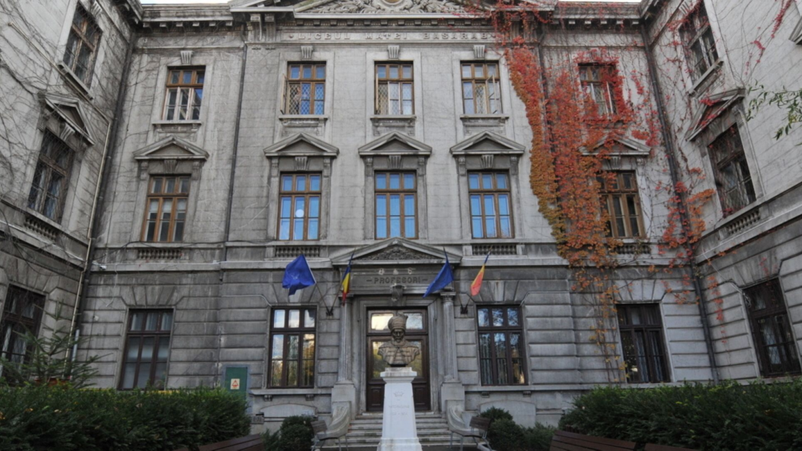 Care sunt cele mai vechi licee din București? Patru modele de ...