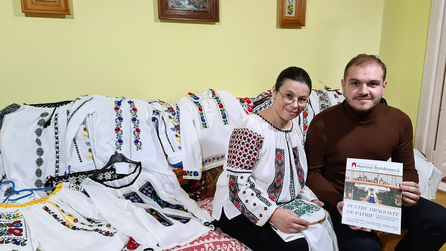 Iulia Maftei, doamna care a croit peste 35 de hăinuțe tradiționale ...
