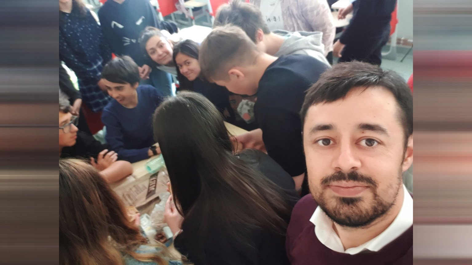 Valentin Ioan Negoi și povestea unui profesor de istorie, gazda ...